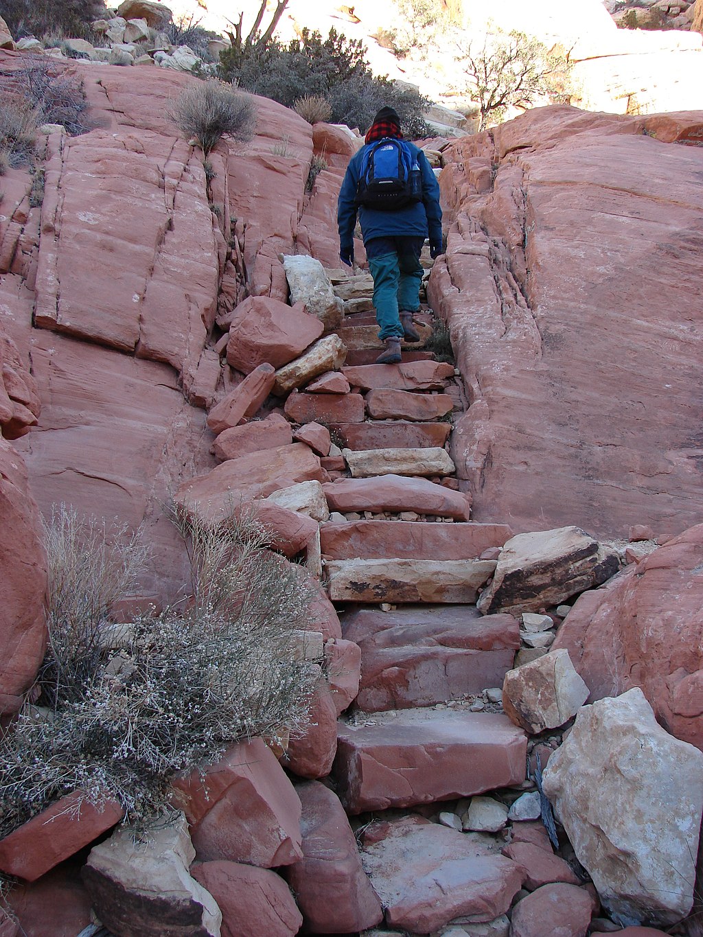 Calico Tanks Hike in Red Rock Canyon | Traveling Mooses